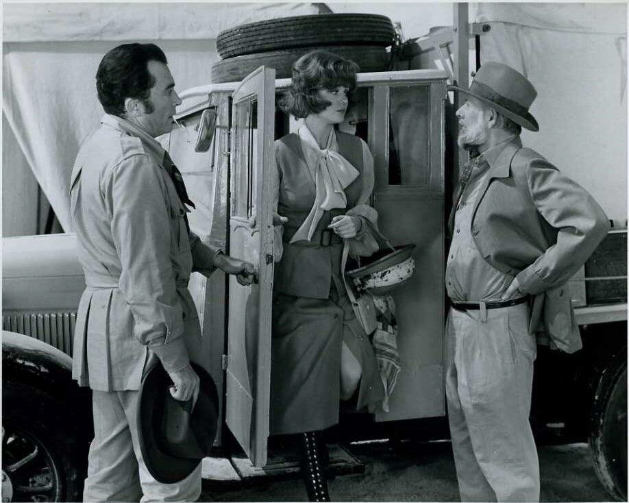 Robert Quarry, Fiona Lewis, Gerald Sim