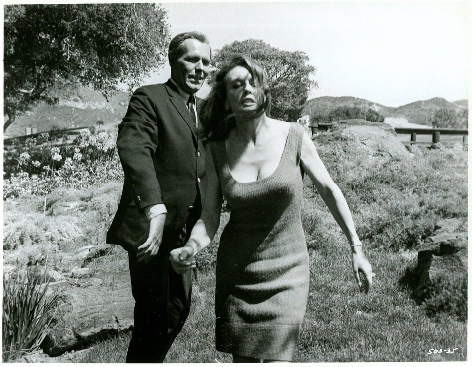 Philip Carey, Elaine Devry