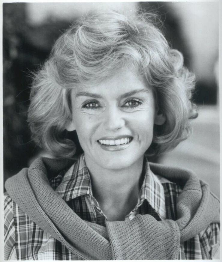 Sharon Farrell
