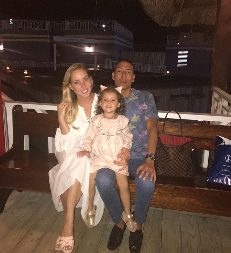 Picture of Vanessa Pose