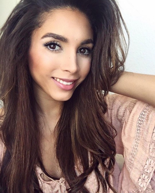 Julia Steyns picture