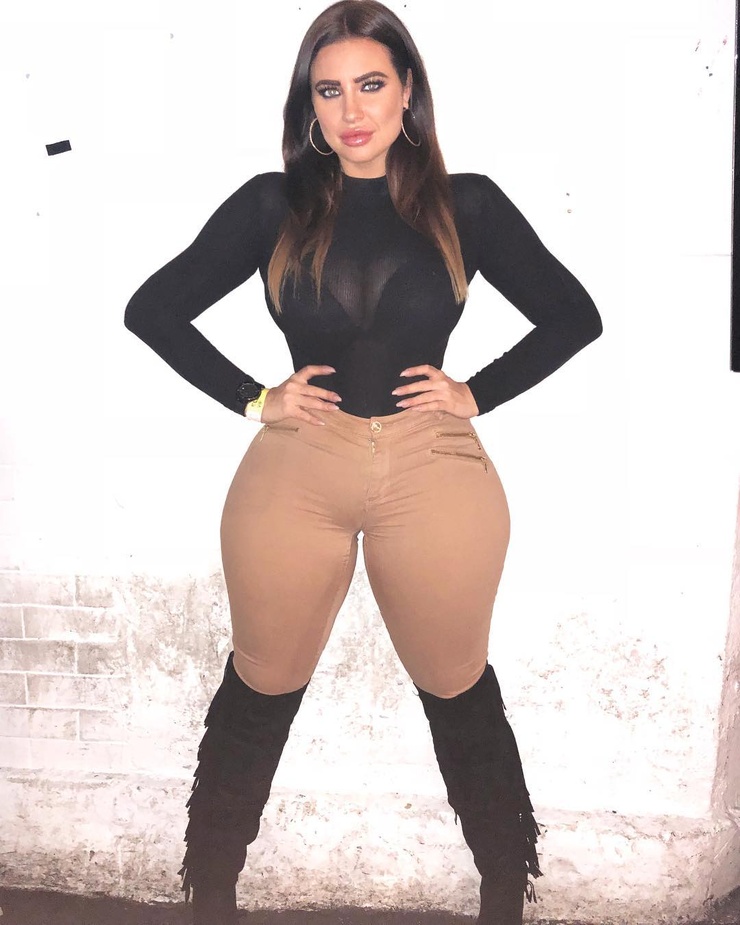 Picture of DJ Hannah B