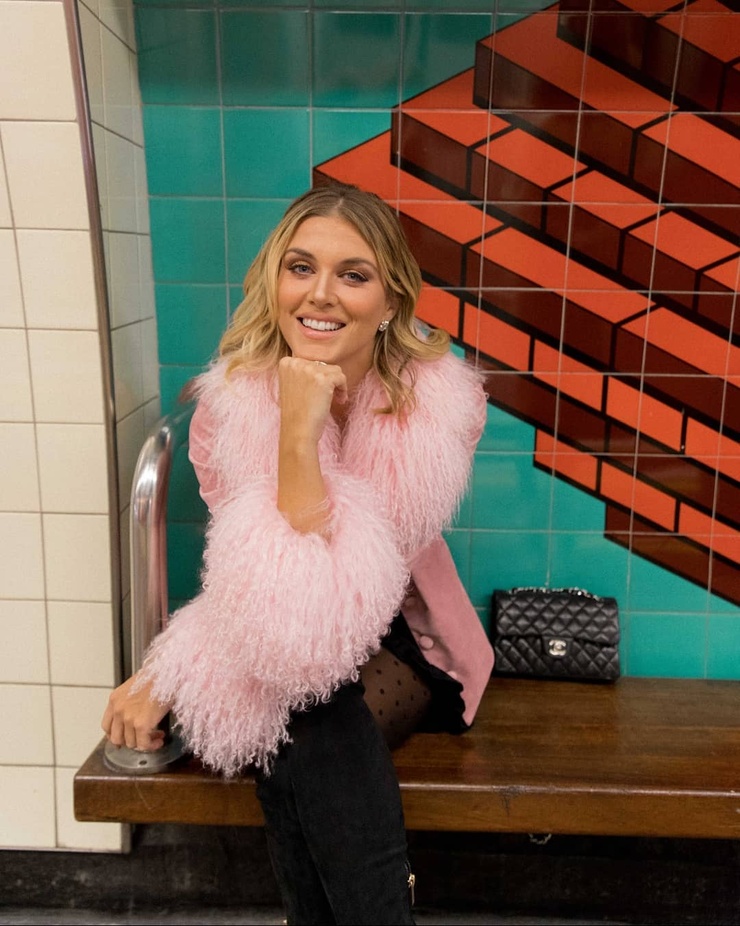 Picture of Ashley James