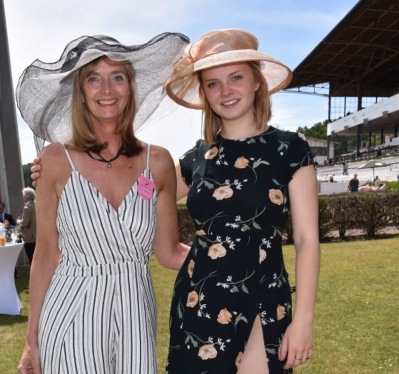 Ilka Hartmann and Paula Hartmann