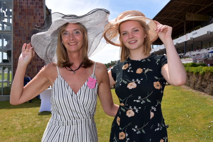 Ilka Hartmann and Paula Hartmann