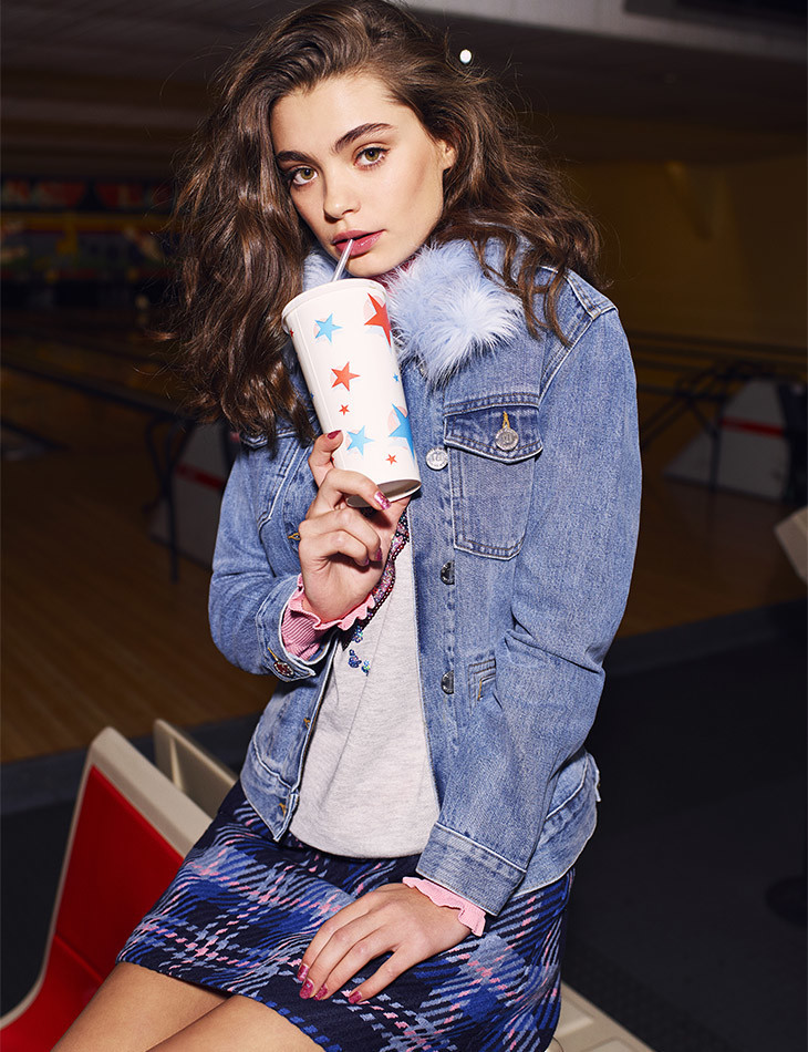 Lily Neale picture