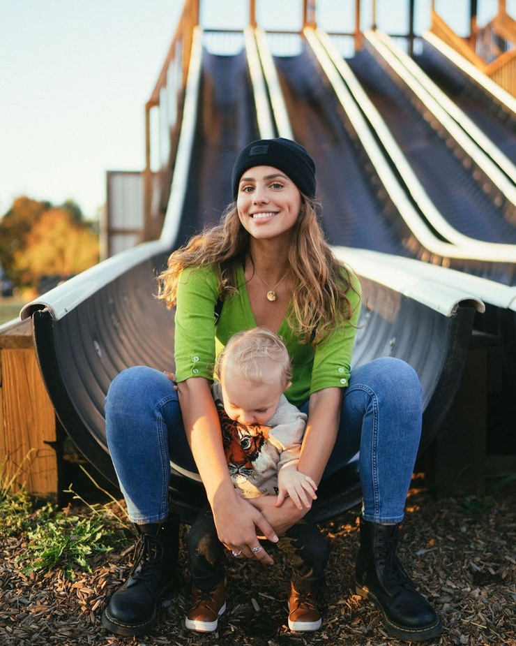 Picture of Brooke Bush