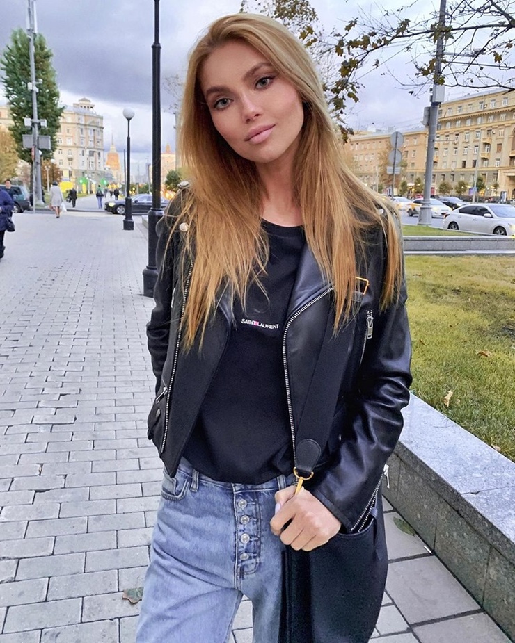 Listal - List the stuff you love! Movies, TV, music, games and books