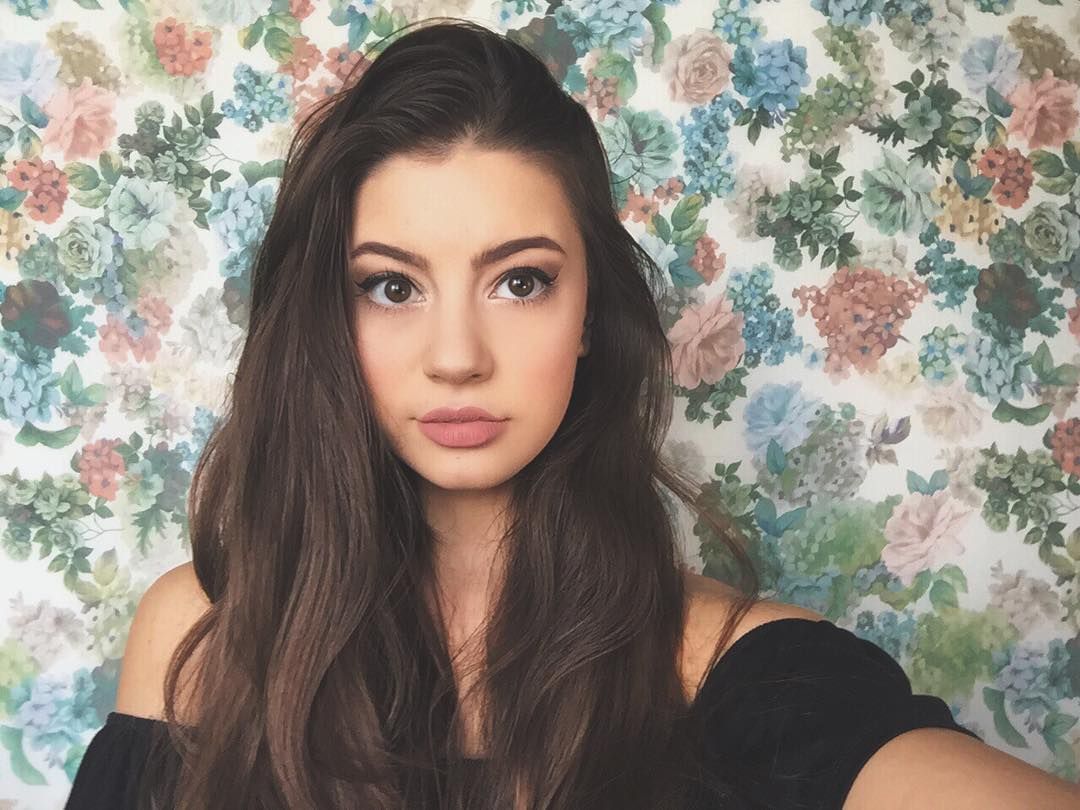 Picture of Keara Graves