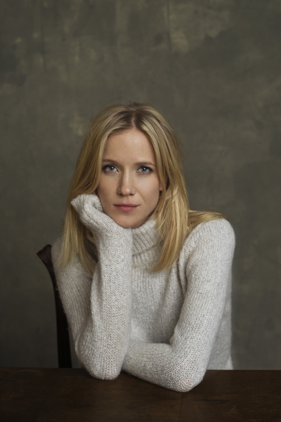 Picture of Jessy Schram