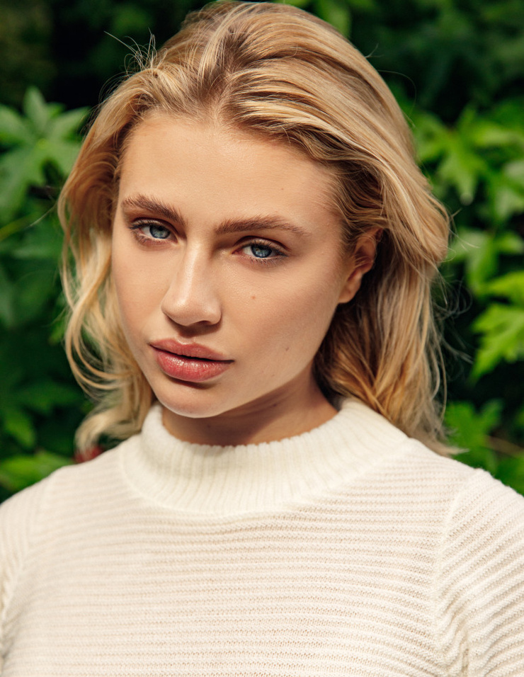 Molly Abbott picture