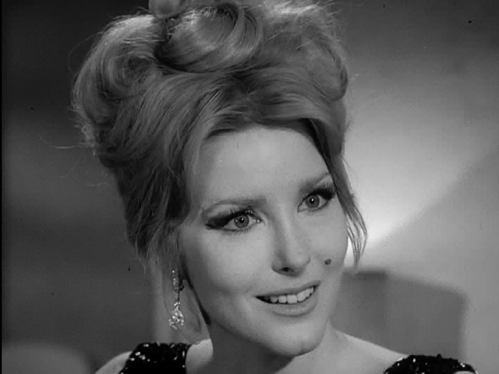 Picture of Laura Devon