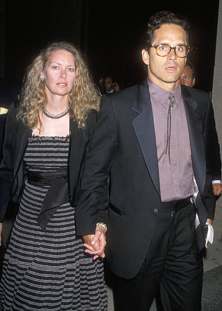 Randi Oakes, Gregory Harrison