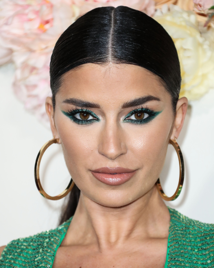 Nicole Williams image