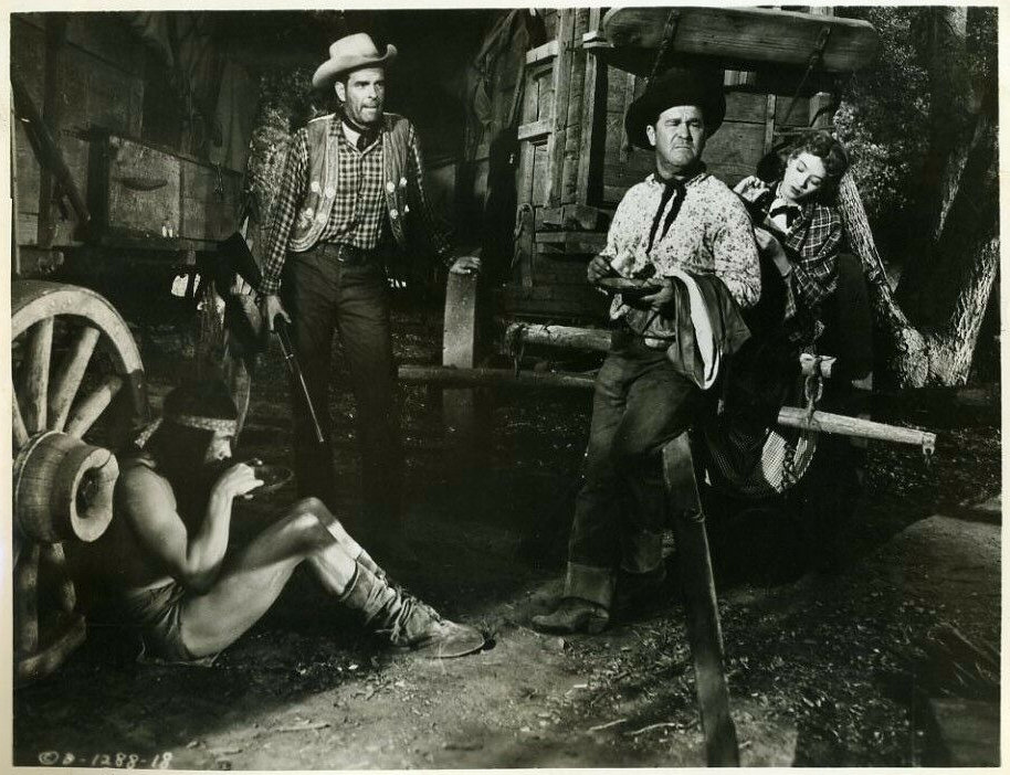 Douglas Kennedy, Guinn Williams, Jeff Donnell