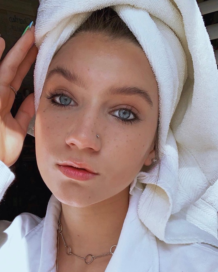 Picture of Madison Lewis