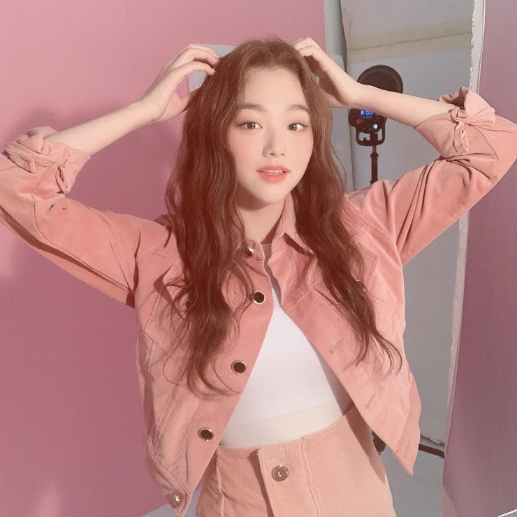 Picture of Kang Mina