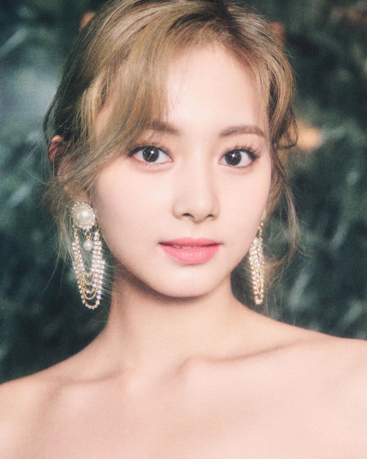 Picture of Chou Tzu-yu (Tzuyu)