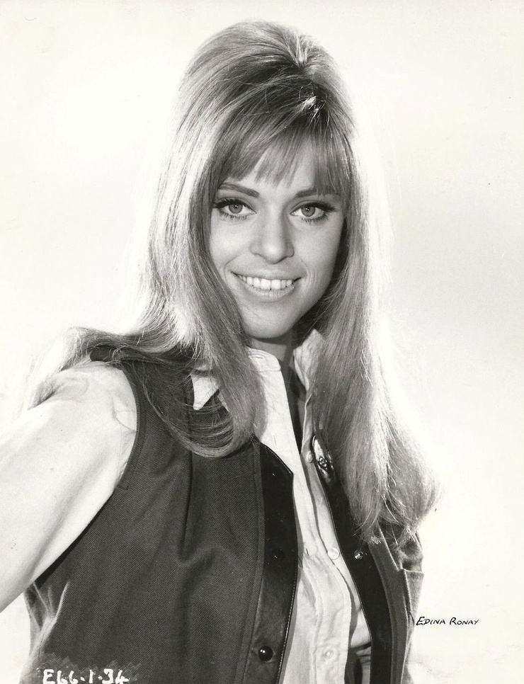 Picture of Edina Ronay