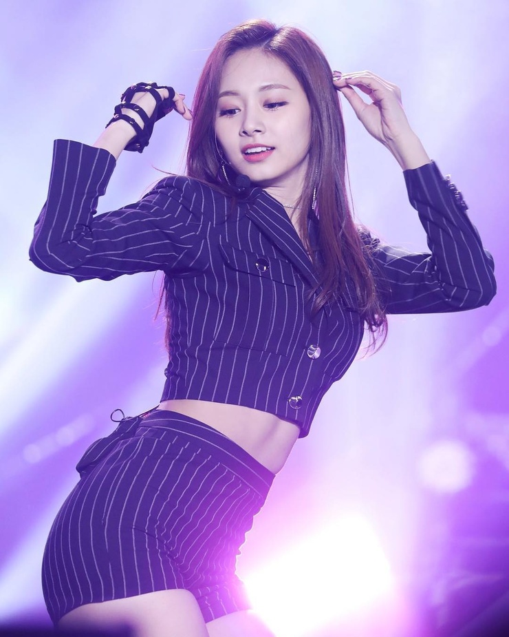 Picture of Chou Tzu-yu (Tzuyu)