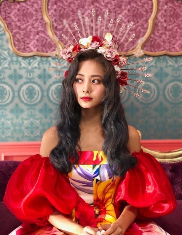 Picture of Chou Tzu-yu (Tzuyu)