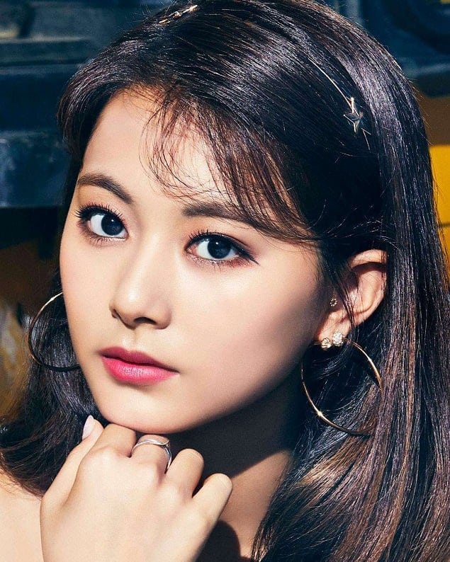 Picture of Chou Tzu-yu (Tzuyu)