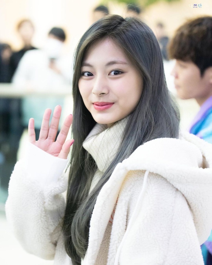 Picture of Chou Tzu-yu (Tzuyu)