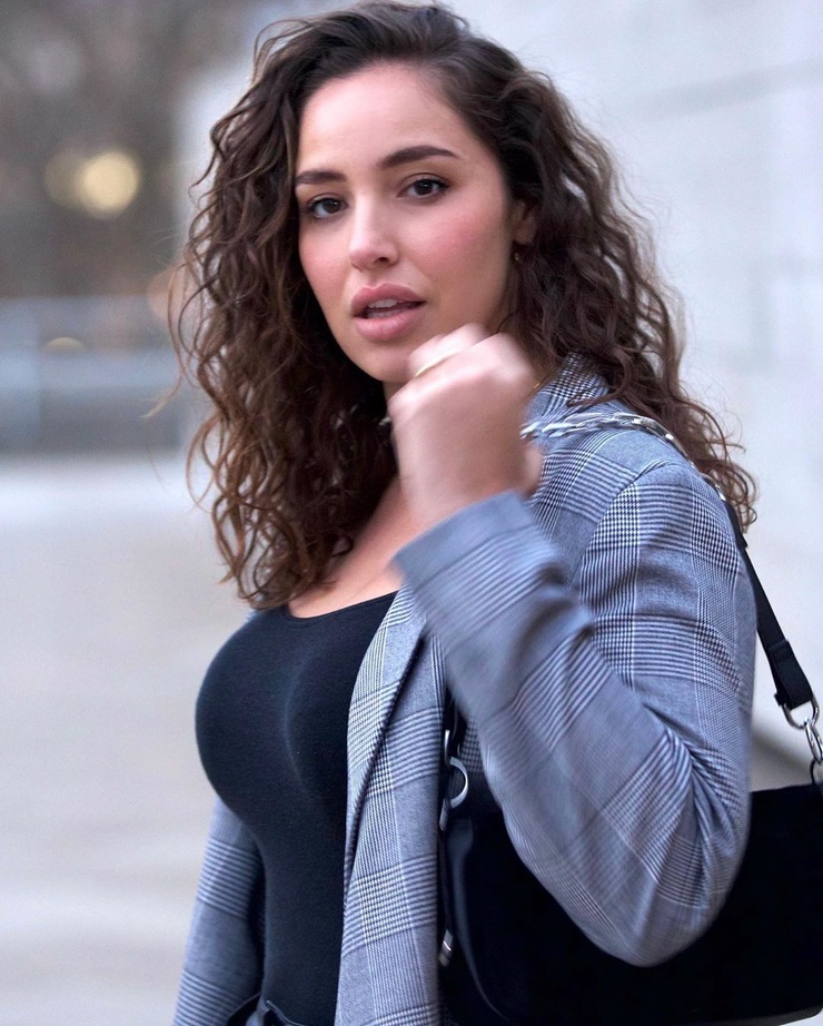 Picture of Jada Sezer