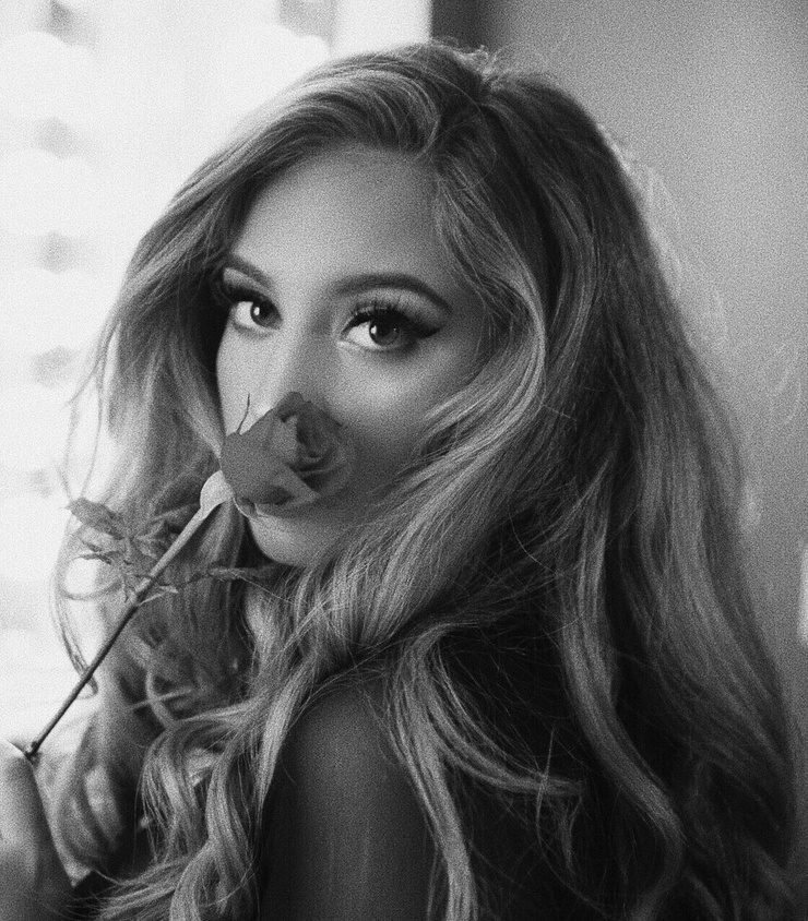 Alina Baraz picture