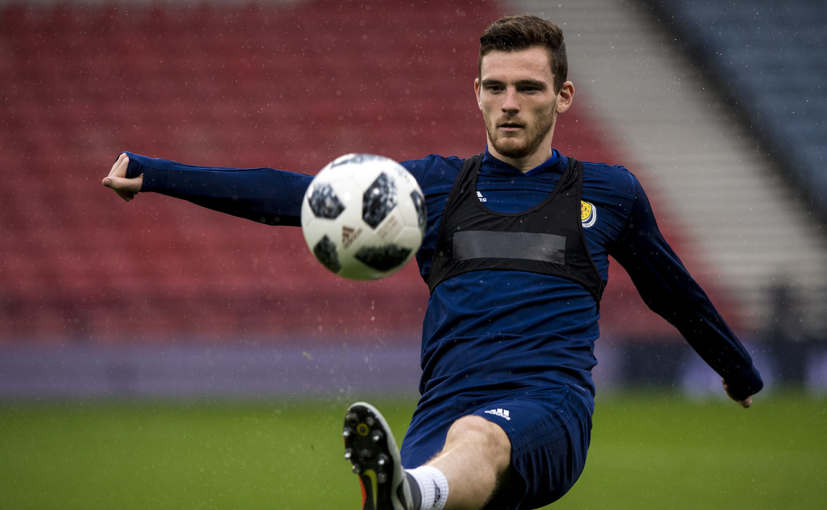 Picture of Andrew Robertson (footballer)