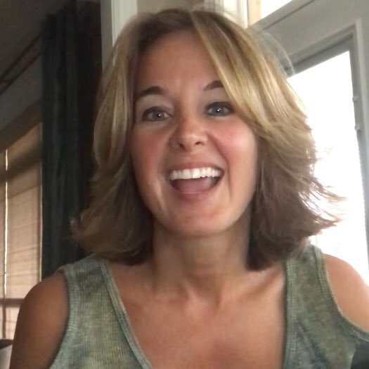 Gretchen Smith image