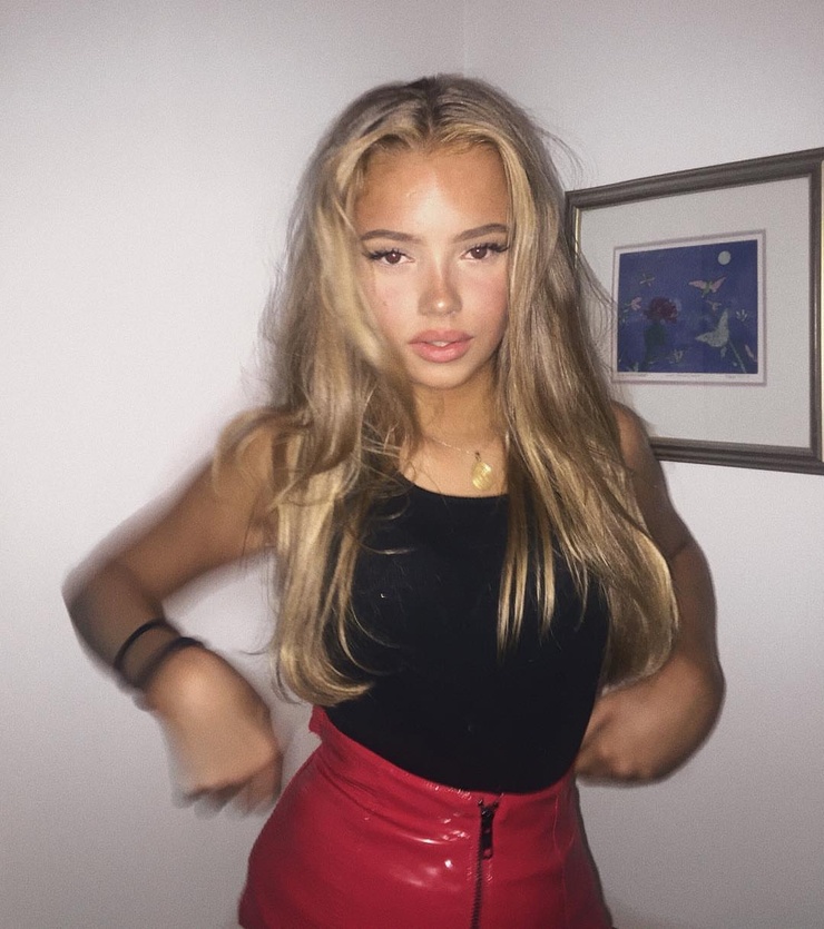 Picture of Emma Ellingsen