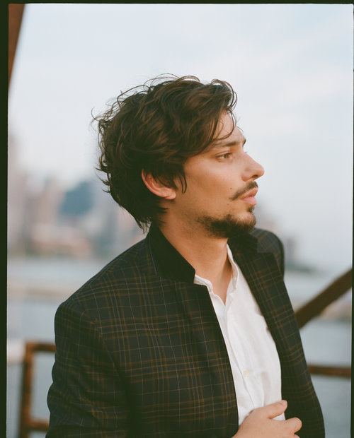 Picture of Devon Bostick