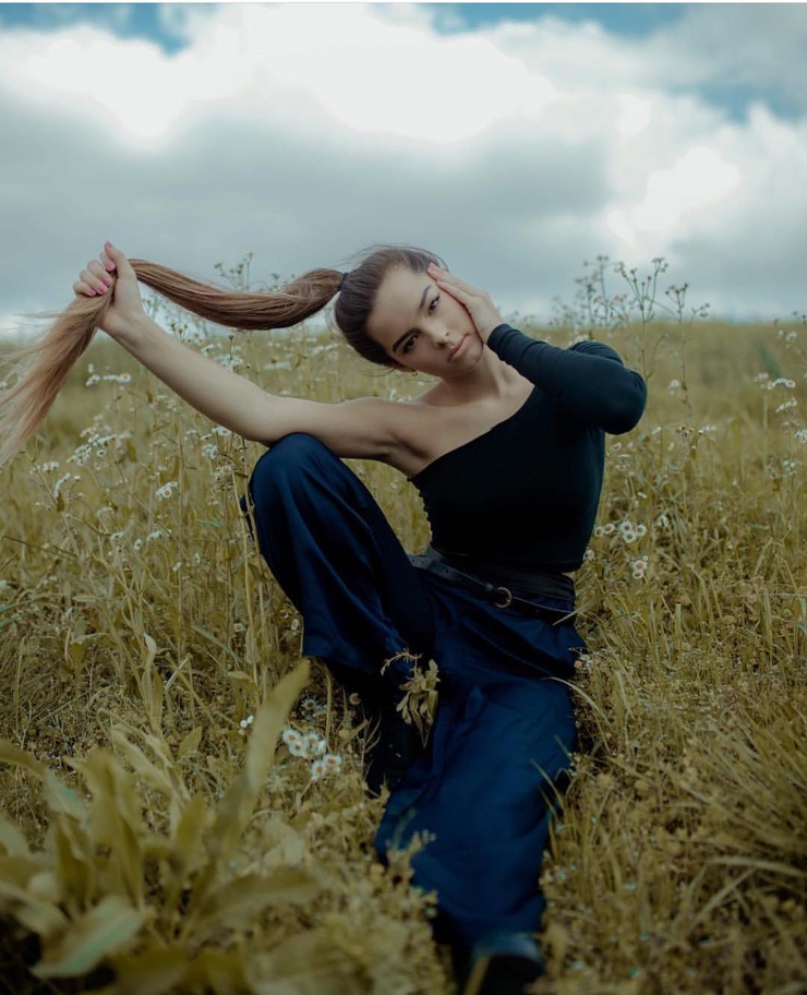 Addison Easterling picture