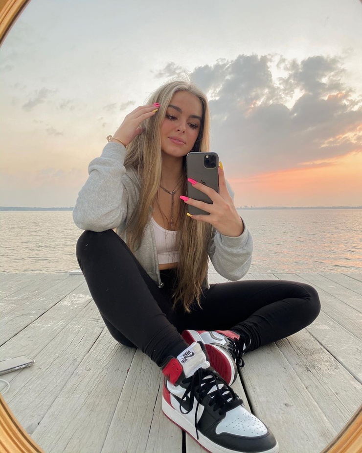 Picture of Addison Easterling