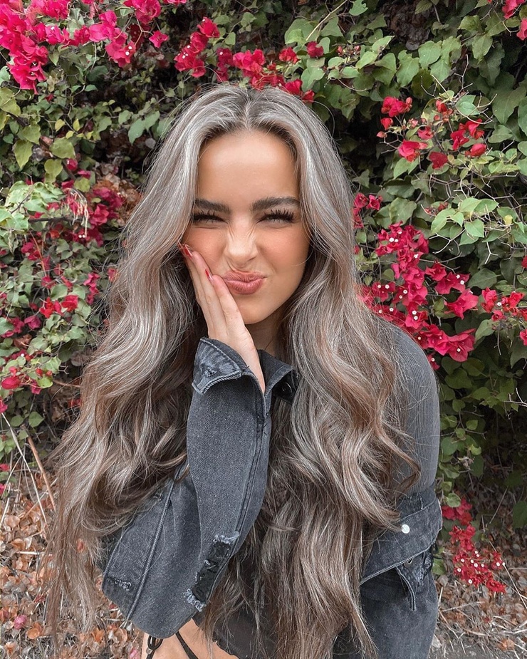 Addison Easterling image