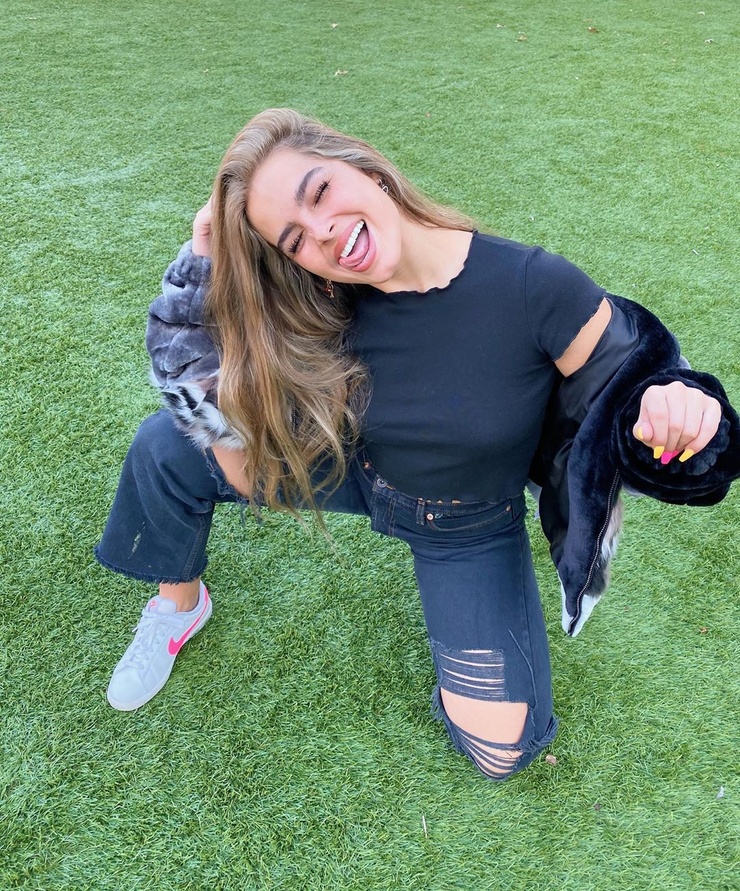 Picture of Addison Easterling