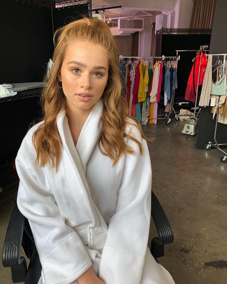 Picture of Chloe Melton