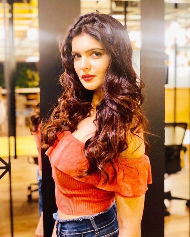 Picture of Ihana Dhillon