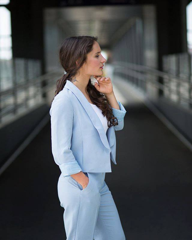 Anna Gamburg image