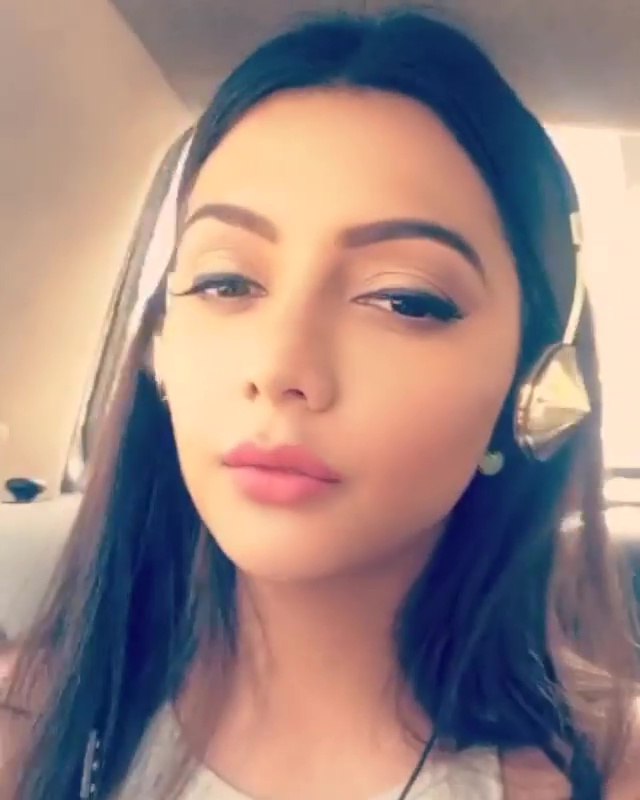 Picture of Ruhi Singh