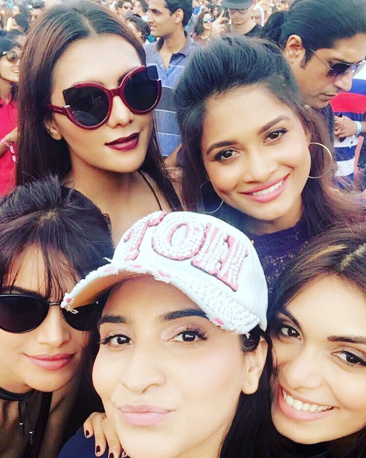 Picture of Ruhi Singh