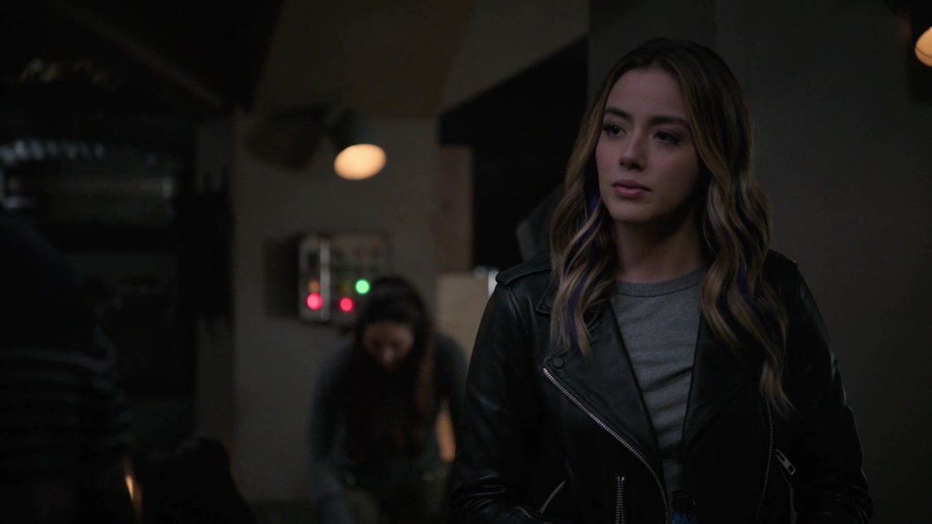 Chloe Bennet picture