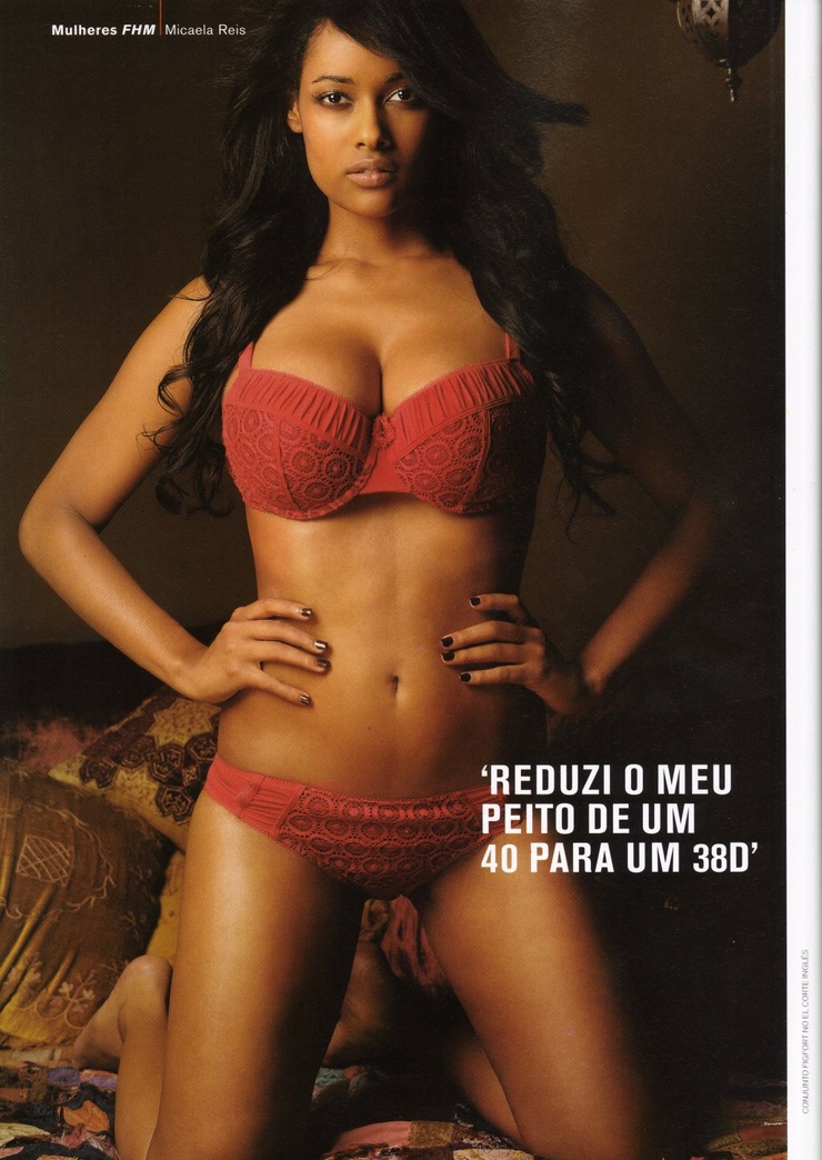 Micaela Reis FHM