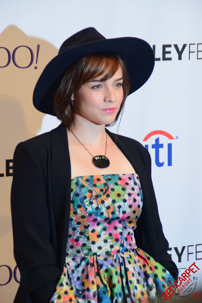 Picture of Renée Felice Smith