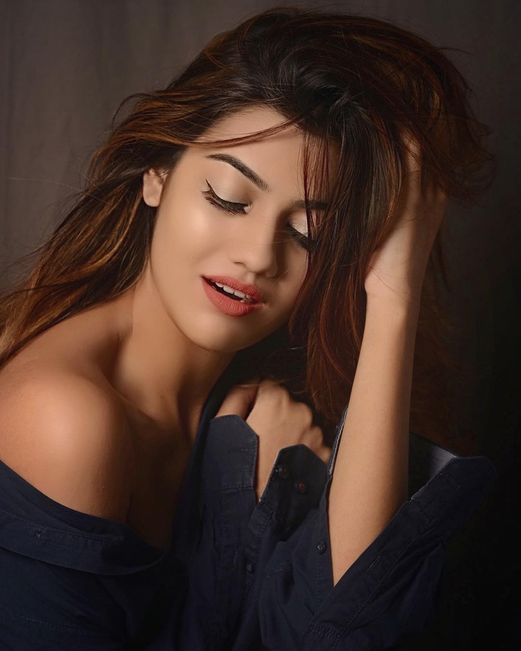 Pooja Solanki picture