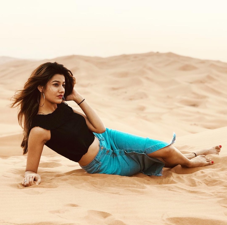 Pooja Solanki picture