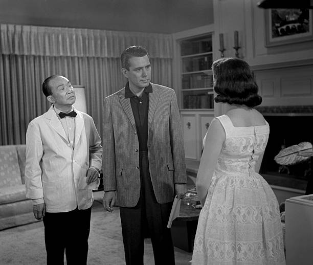 Sammee Tong, John Forsythe, Noreen Corcoran