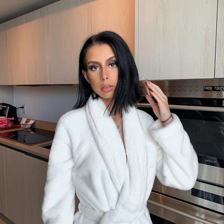 Picture of Ariana Renee