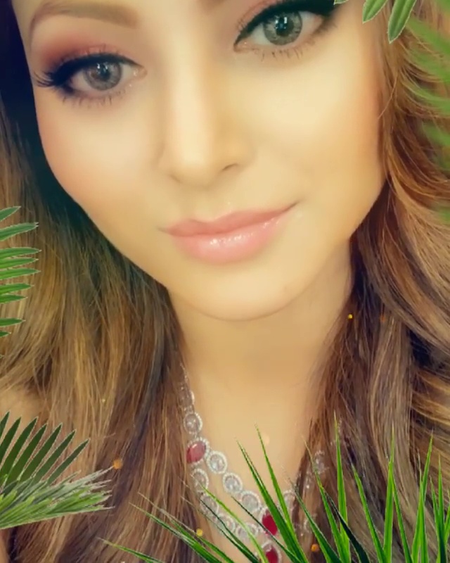 Urvashi Rautela image